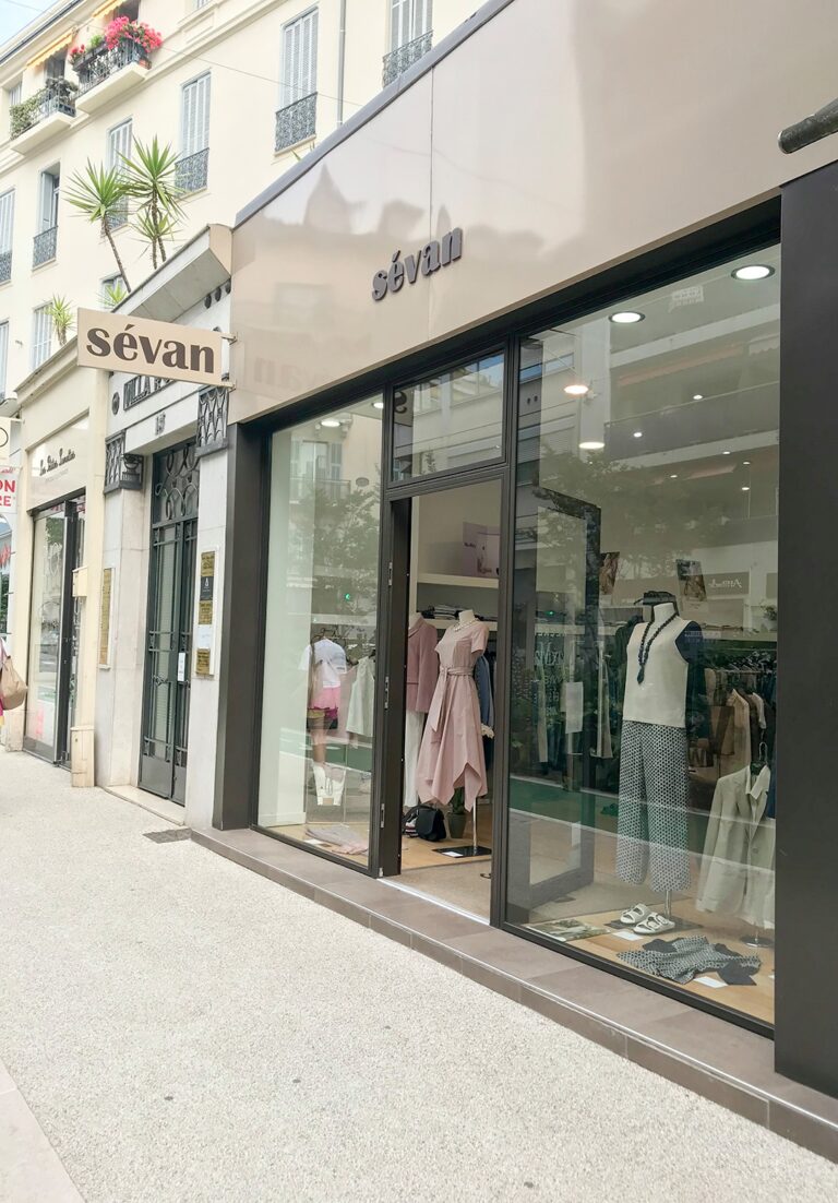 Iconic - Nice Shopping